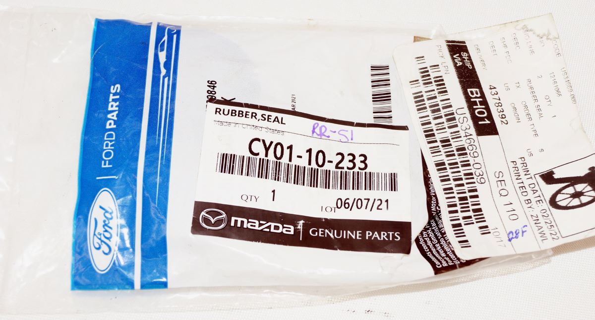 Genuine OEM CY01-10-233 07-13 Mazda 6 CX-9 Rubber Cylinder Head Valve Cover Seal - OverStockDirect